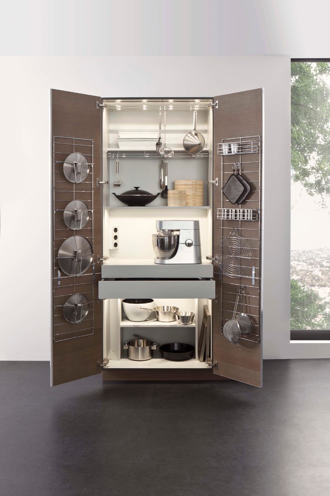 Raised Metal Frame - Modern - Kitchen - San Francisco - by Leicht Haus ...