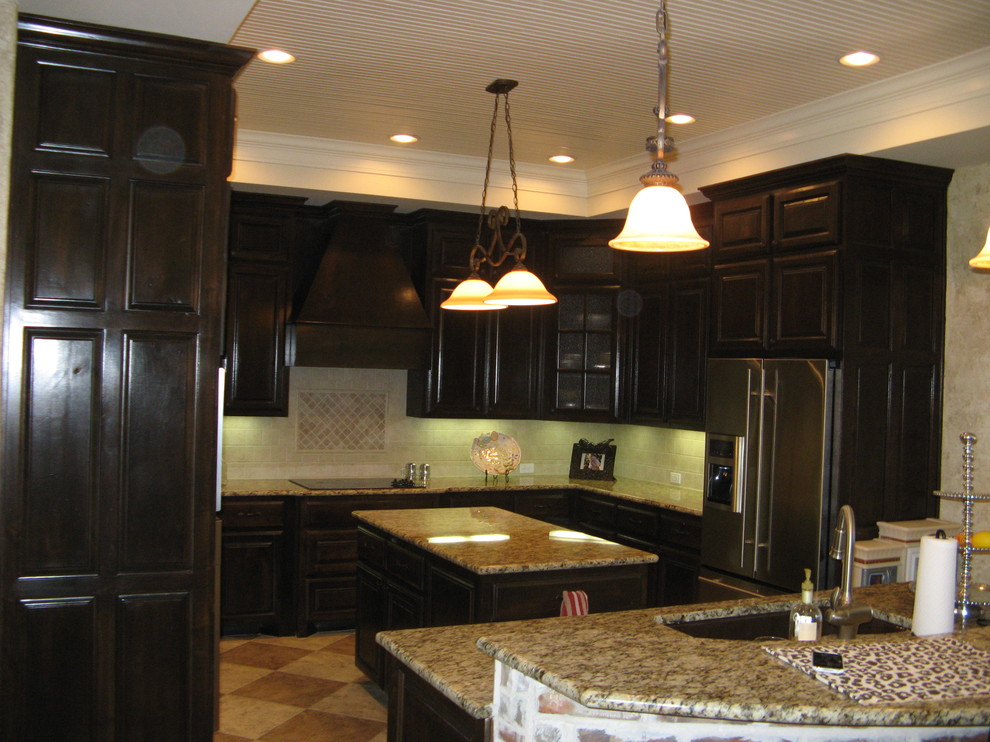 Raised Panel kitchen with divided lite glass doos - Traditional ...