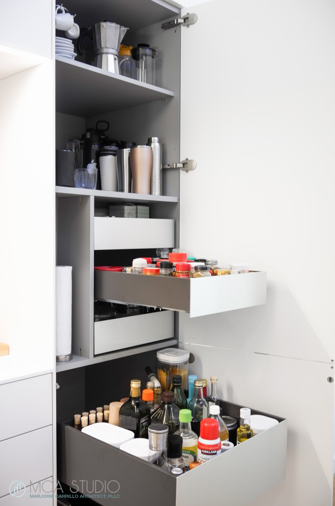 Ramos Kitchen Remodel - Kitchen - Miami - by Marjorie Carrillo ...