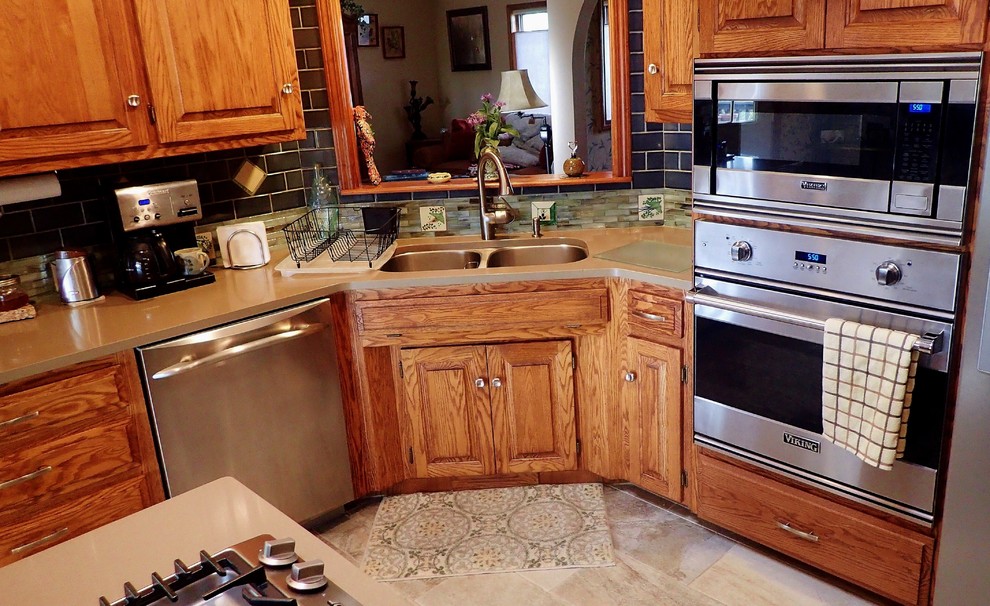 Ranch House Make-over in 'Prairie View Heights' - Éclectique - Cuisine ...