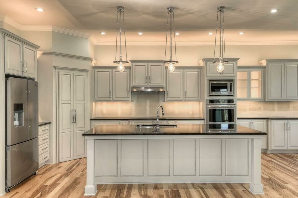 Ranch style home - Traditional - Kitchen - Omaha - by Empire Homes and ...
