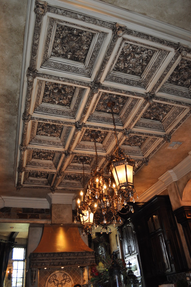 Ransom Canyon Chatea - Mediterranean - Kitchen - Austin - by Sharkey ...