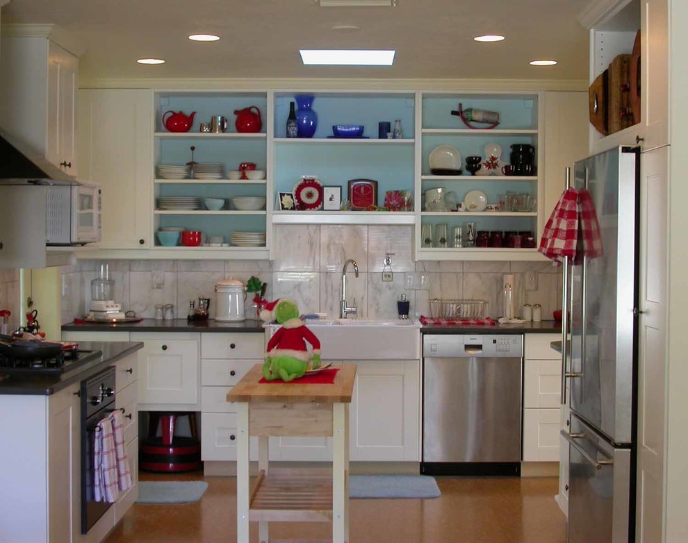 20 Compact Islands Fit to Serve