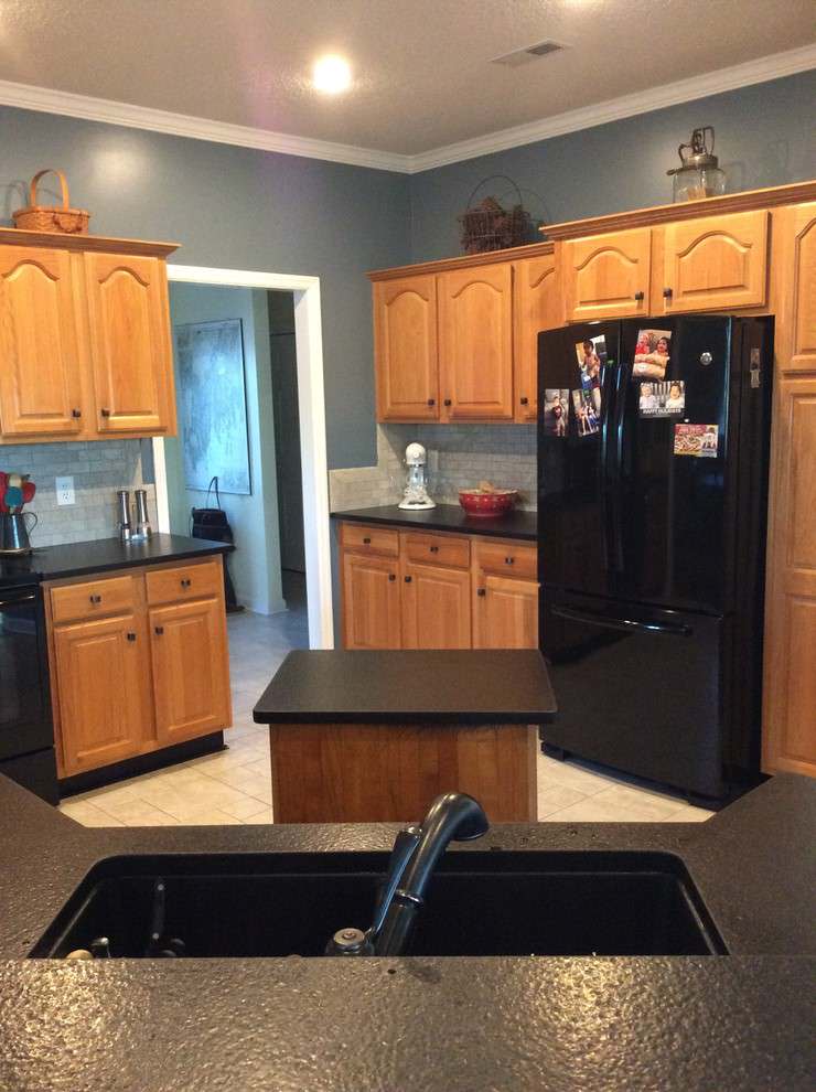 20 Compact Islands Fit to Serve