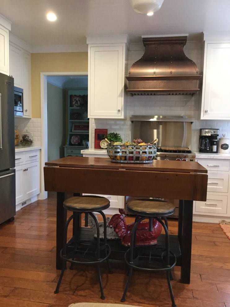 20 Compact Islands Fit to Serve