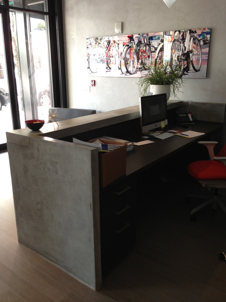 Reception desk - Industrial - Kitchen - Miami - by Porto designs | Houzz