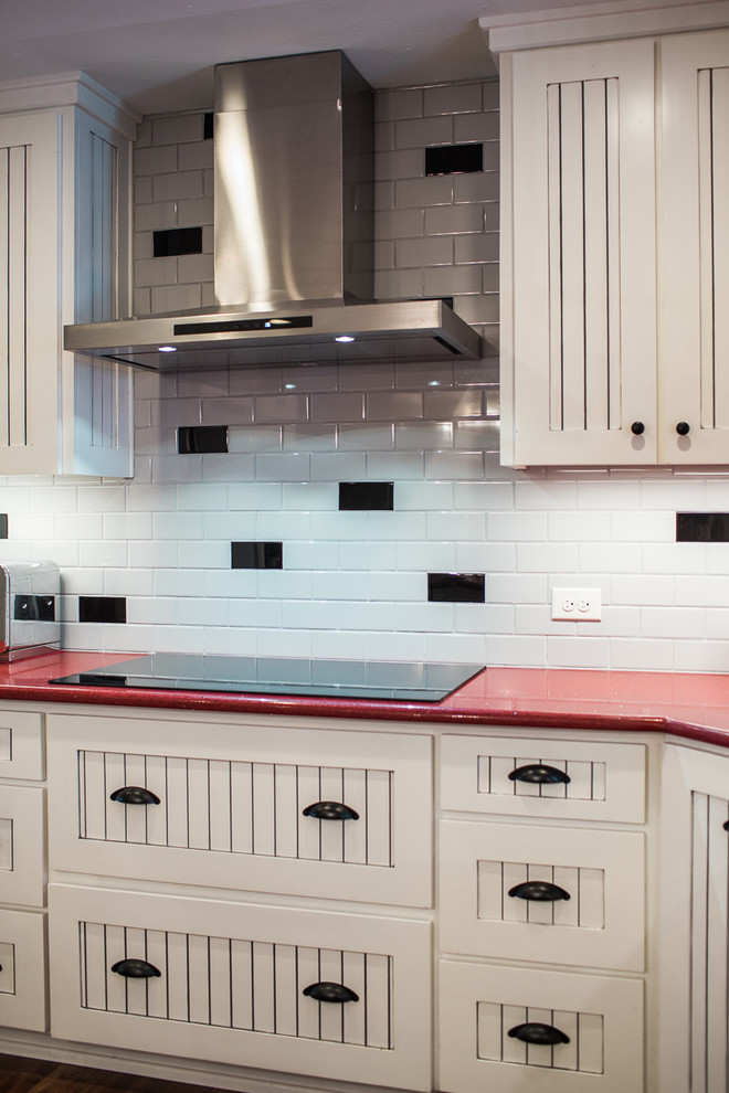 Red Kitchen - Farmhouse - Kitchen - Dallas - by Karen Childress Designs ...