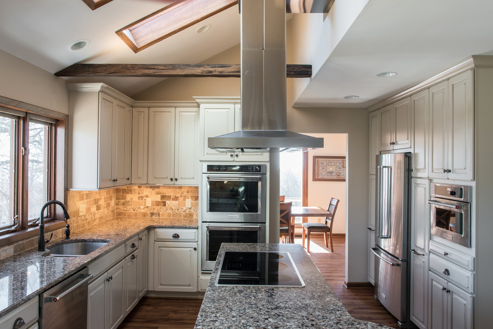 Refined Rustic Kitchen & Dining - Classique Chic - Cuisine ...