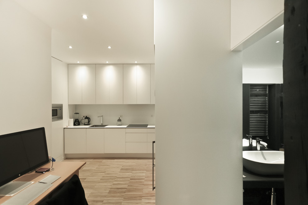 Reforma apartamento de 50m2 en Malasaña, Madrid - Modern - Kitchen ...