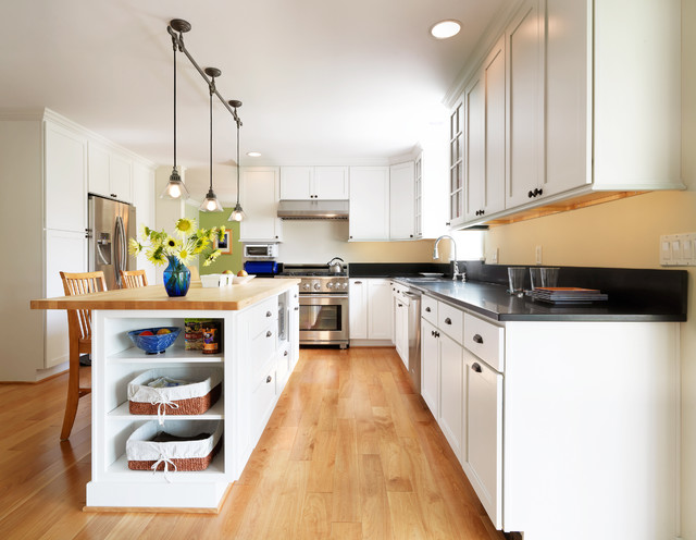 Renovated Kitchen for a Busy Family - Traditional - Kitchen ...