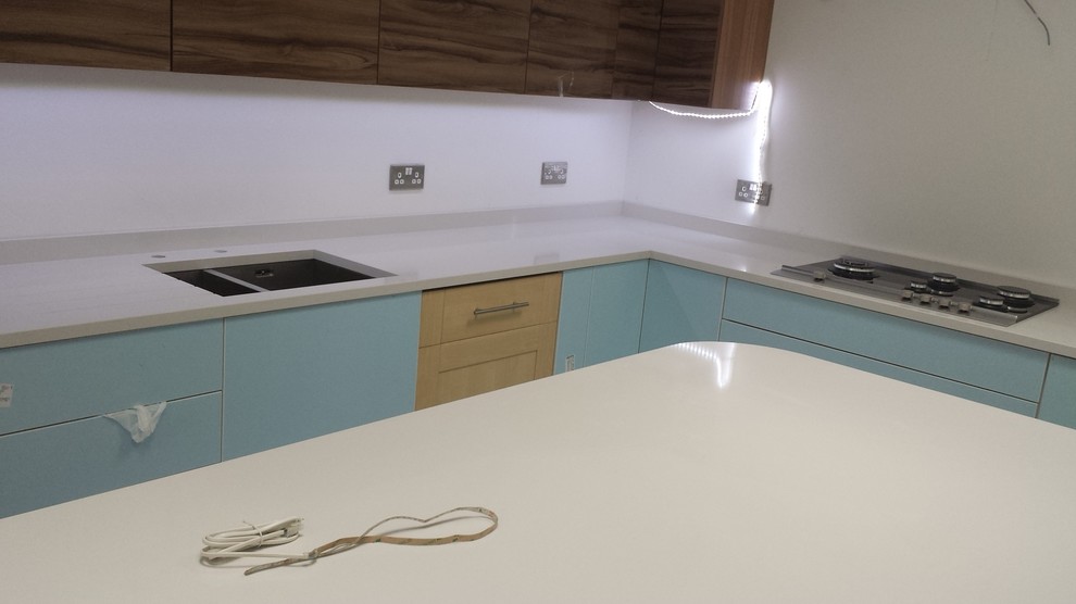 Residence in Pinner in Compac Glaciar quartz - Kitchen - London - by ...