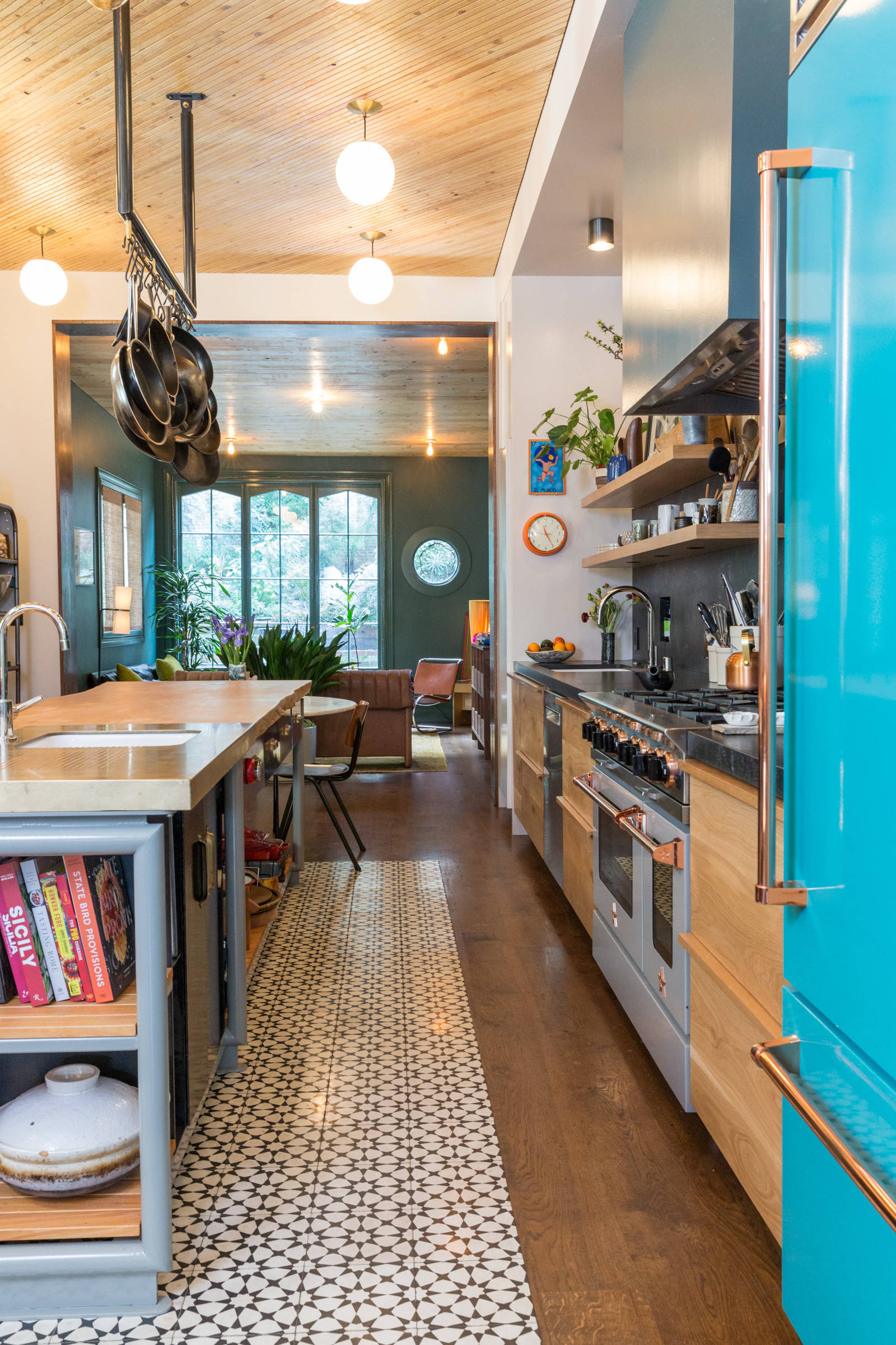 Restaurant Chefs Put Function First in Their Home Kitchen