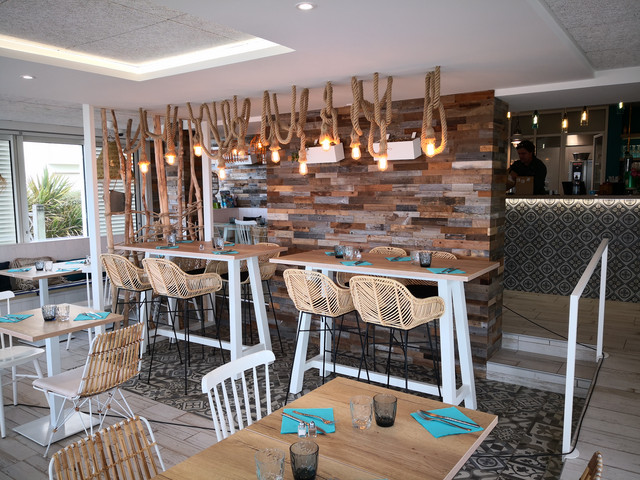 Resto-Bar - Bois de grange récupéré / Restaurants, bars & pubs ...