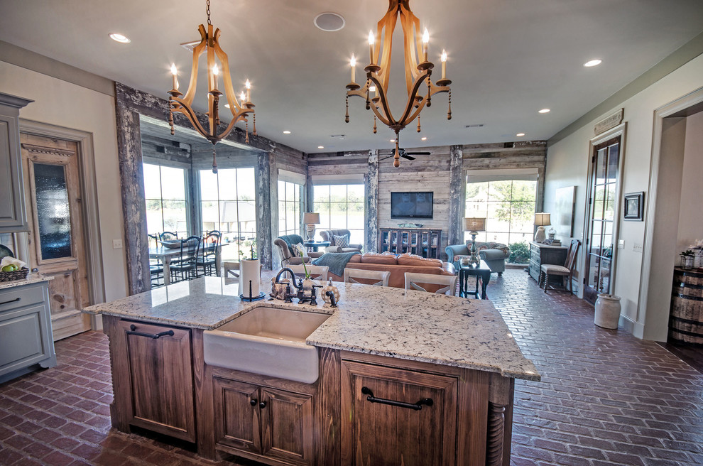 Reunion Custom - Beach Style - Kitchen - Jackson - by Paul Graham ...