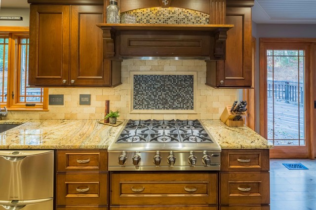 Rich Cherry Kitchen - Classique - Cuisine - Boston - par Cedar Crest ...