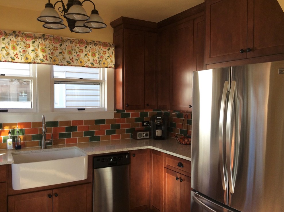 Rich Maple Shaker Cabinets - Farmhouse - Kitchen - Chicago - by Sheri's ...