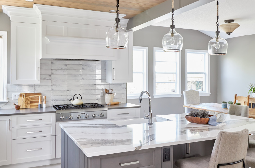 Ridgeway Kitchen - Farmhouse - Kitchen - Toronto - by Paragon Kitchens ...