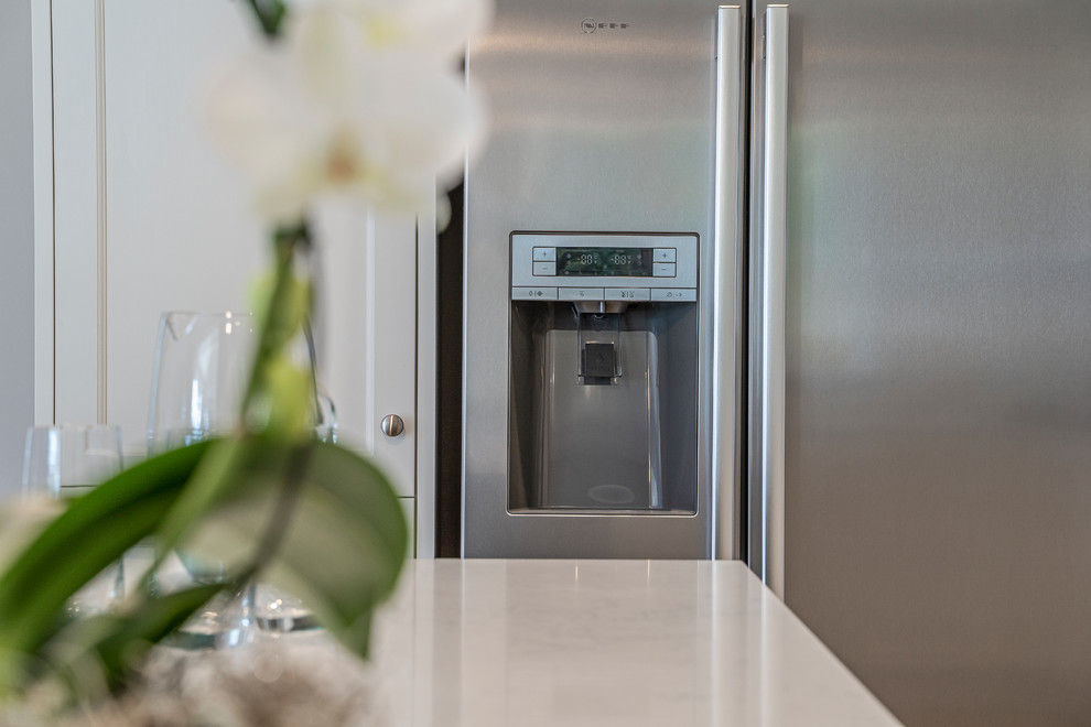 Rivergate Homes - Contemporary - Kitchen - Buckinghamshire - by ...