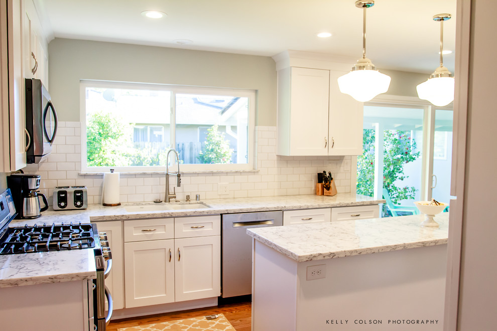 Rococo Countertop - Modern - Kitchen - Sacramento - by Kitchen Mart | Houzz