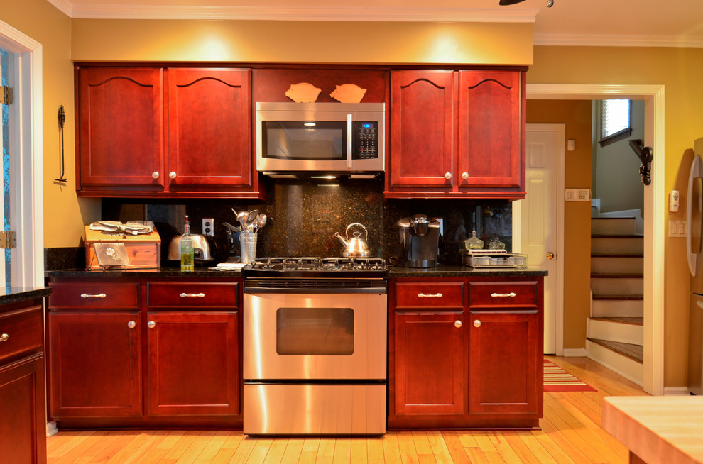Rosewood Stained Maple - Traditional - Kitchen - Atlanta - by Reface ...