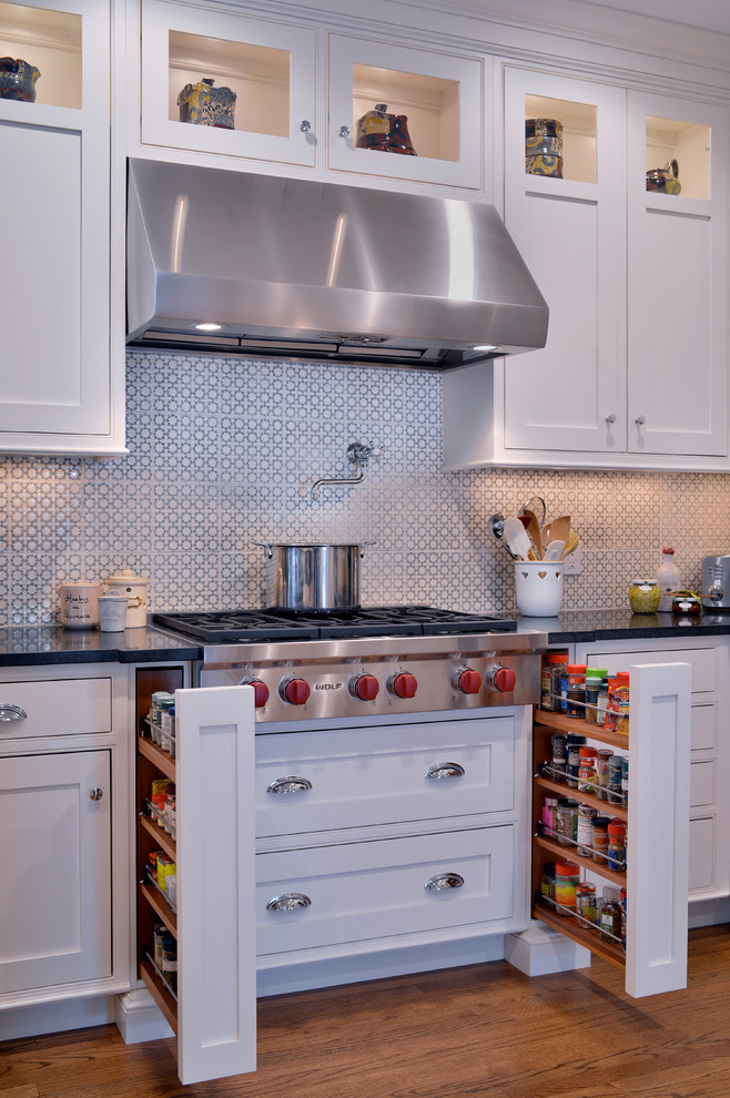 Roslyn Linen Kitchen - Traditional - Kitchen - New York - by User | Houzz