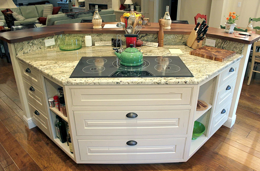Rounded Island Countertop - Transitional - Kitchen - Tampa - by ...