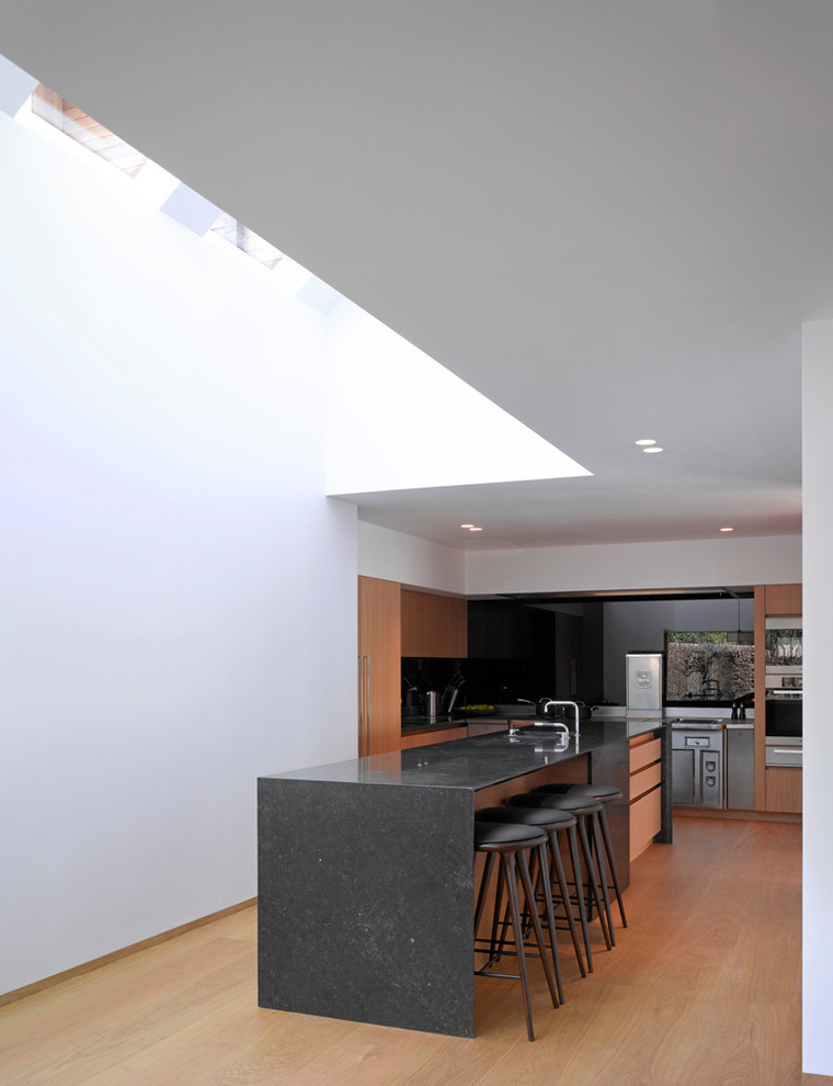 Roundhouse contemporary kitchens - Contemporary - Kitchen - London - by ...