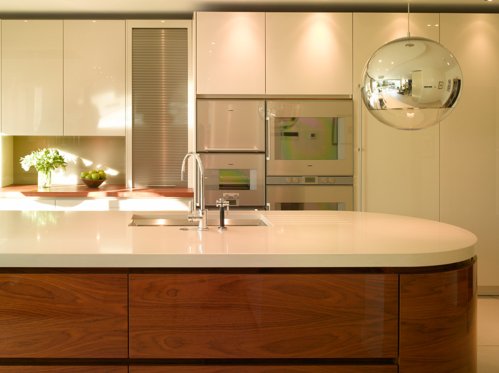 Roundhouse kitchen cabinets - Contemporary - Kitchen - London - by ...