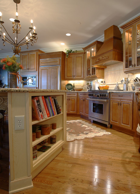 Rustic Country Kitchen - Traditional - Kitchen - Cincinnati - by Keidel ...