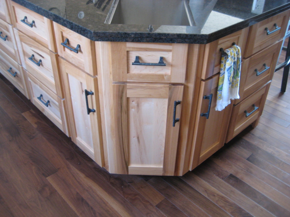 Rustic Hard Maple Kitchen - Traditional - Kitchen - Toronto - by ...
