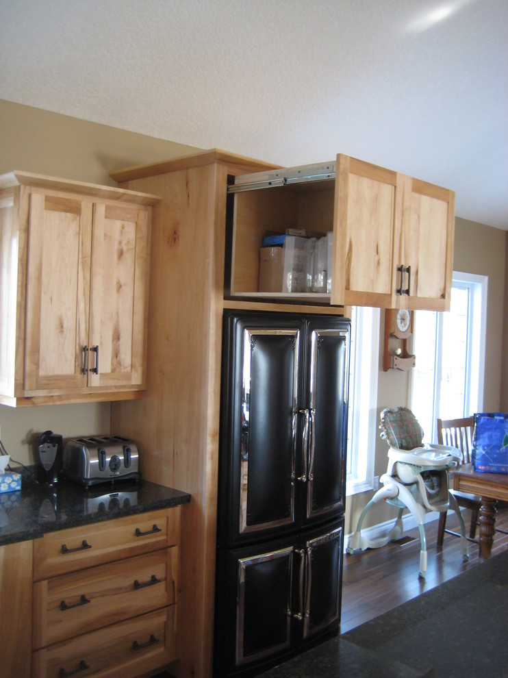 Rustic Hard Maple Kitchen - Traditional - Kitchen - Toronto - by ...