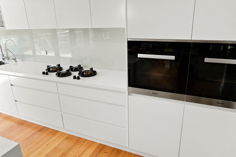 White Kitchen with Glass Splashback - Modern - Kitchen - Sydney - by ...