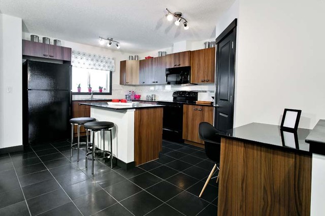 Samara (Previous Duplex Showhome) by Shane Homes - Contemporain ...