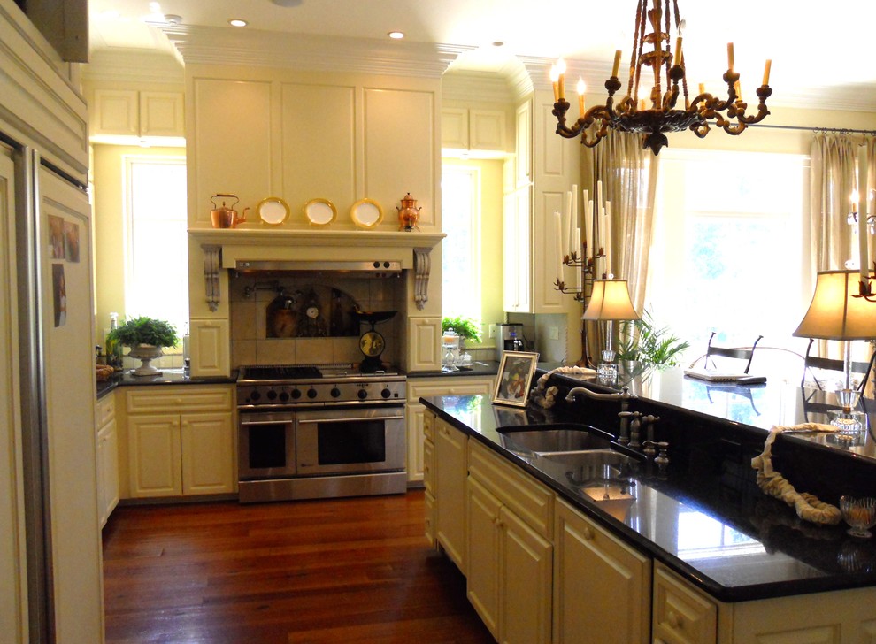 sanctuary2 - Traditional - Kitchen - Other - by Bella Cucina Kitchens ...