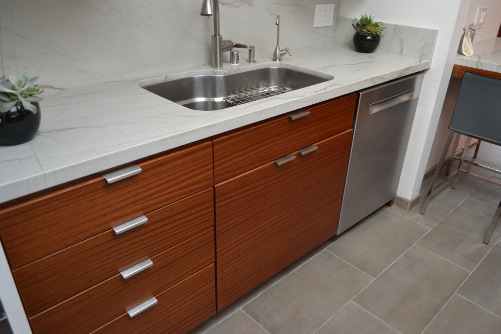 Sapele and shiny white - Modern - Kitchen - San Francisco - by Vision ...