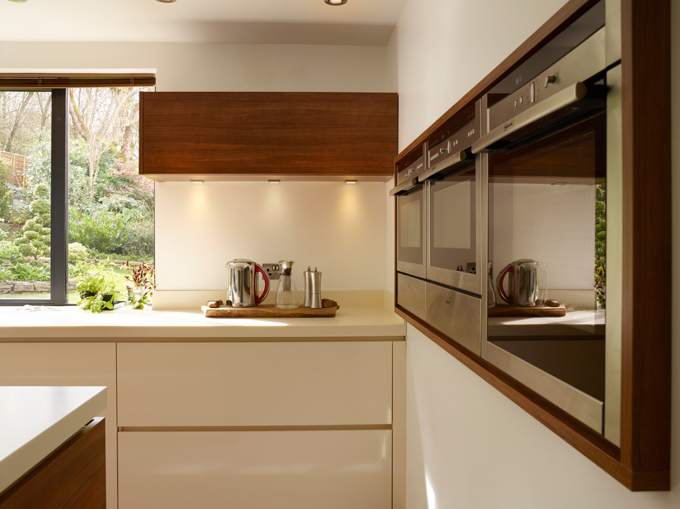 SARA & BEN'S KITCHEN - Modern - Kitchen - Manchester - by Diane Berry ...