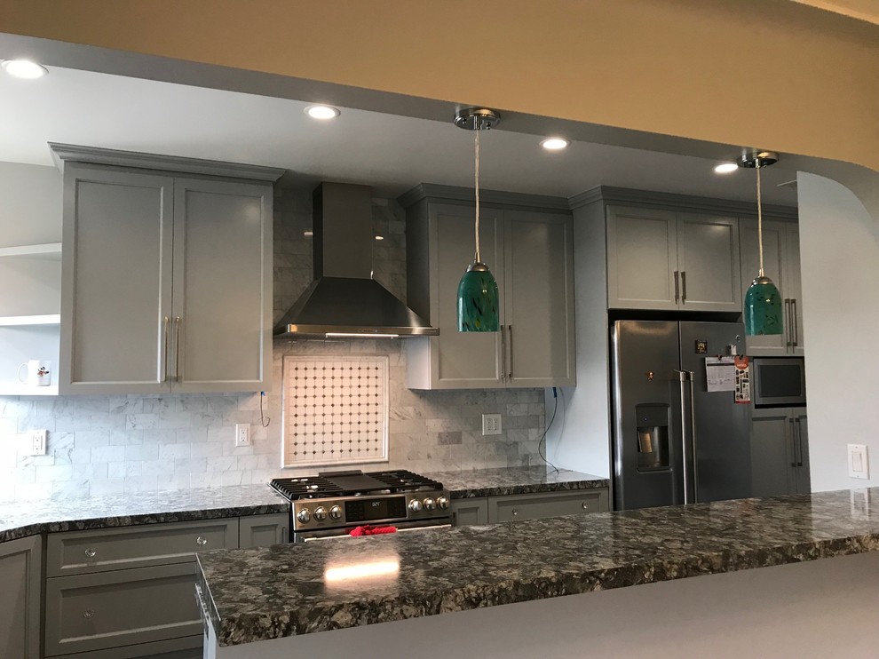 Scott Kitchen - Transitional - Kitchen - Los Angeles - by Michelle ...