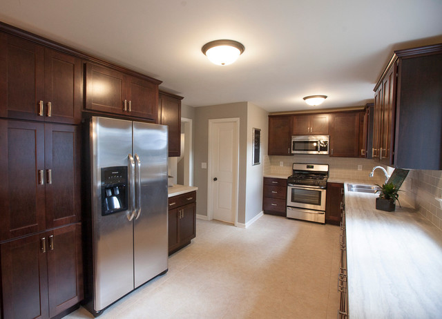 SE Traditional 2 Story Remodel & Staging - Traditional - Kitchen - Grand Rapids - by At Home ...