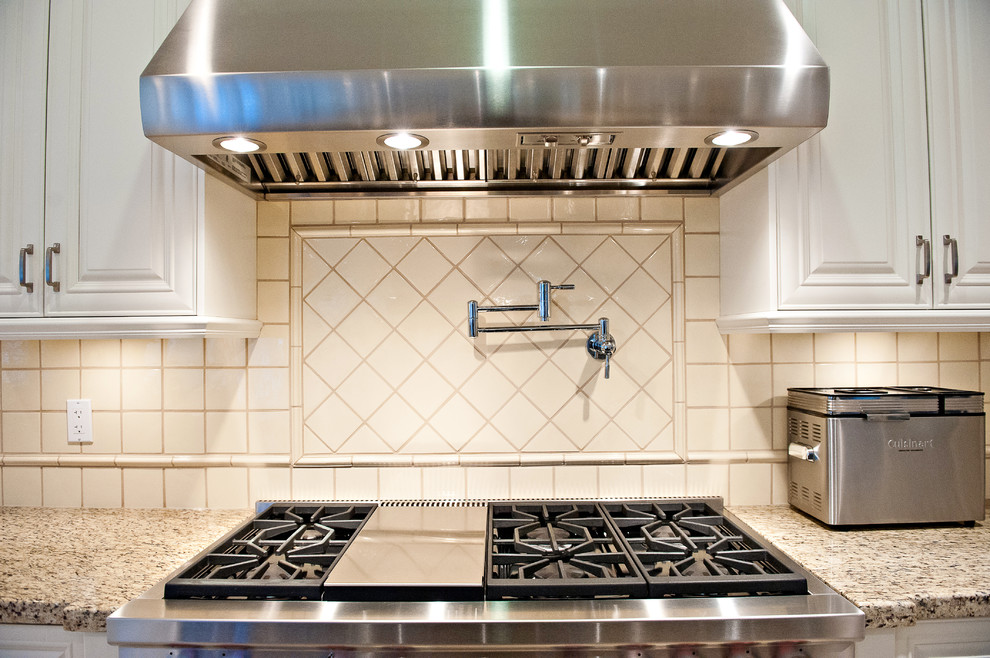 Selkirk - Traditional Elegance - Traditional - Kitchen - Vancouver - by ...
