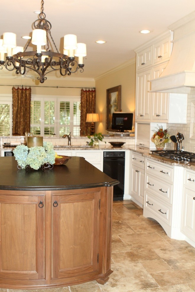 Selma Kitchen - Traditional - Kitchen - Birmingham - by Nancy Young ...