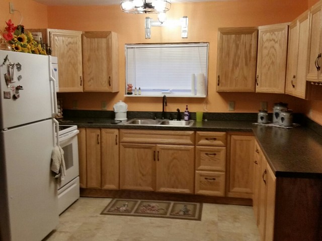 Seneca Lake Cottage-Dynasty Oak Cabinets - Traditional - Kitchen - New ...