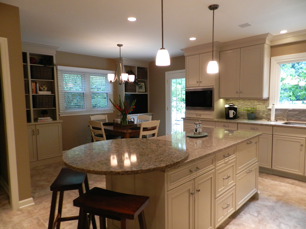 Shades of Beige - Traditional - Kitchen - Chicago - by Cheryl D ...