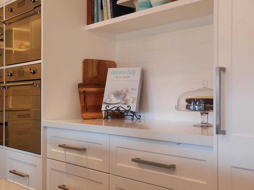 Shaker profile polyurethane - Corrimal - Traditional - Kitchen ...