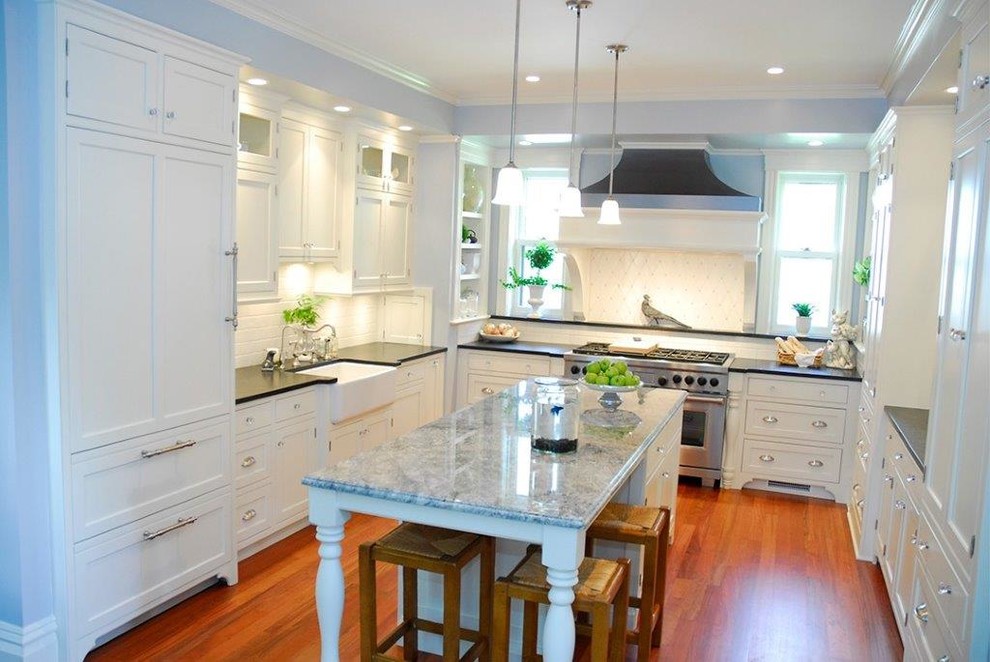 SHAKER STYLE KITCHEN - Classique - Cuisine - New York - par Black ...