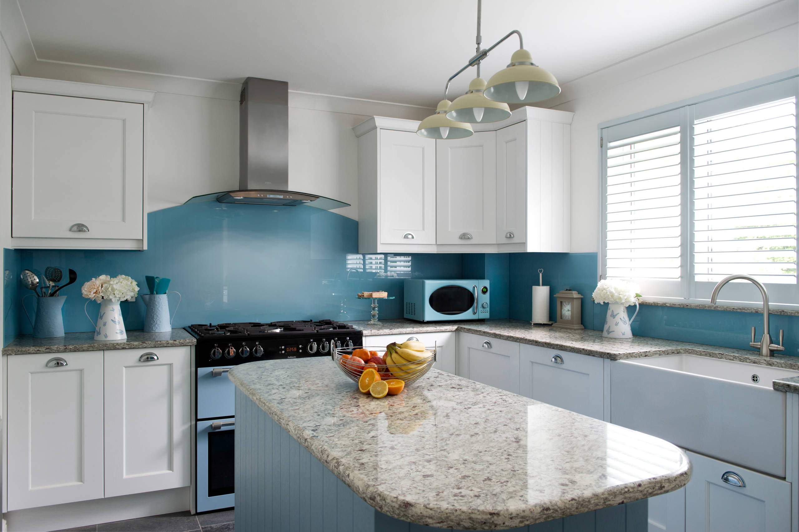 27 Ideas for Adding a Slim Island to Your Kitchen | Houzz UK