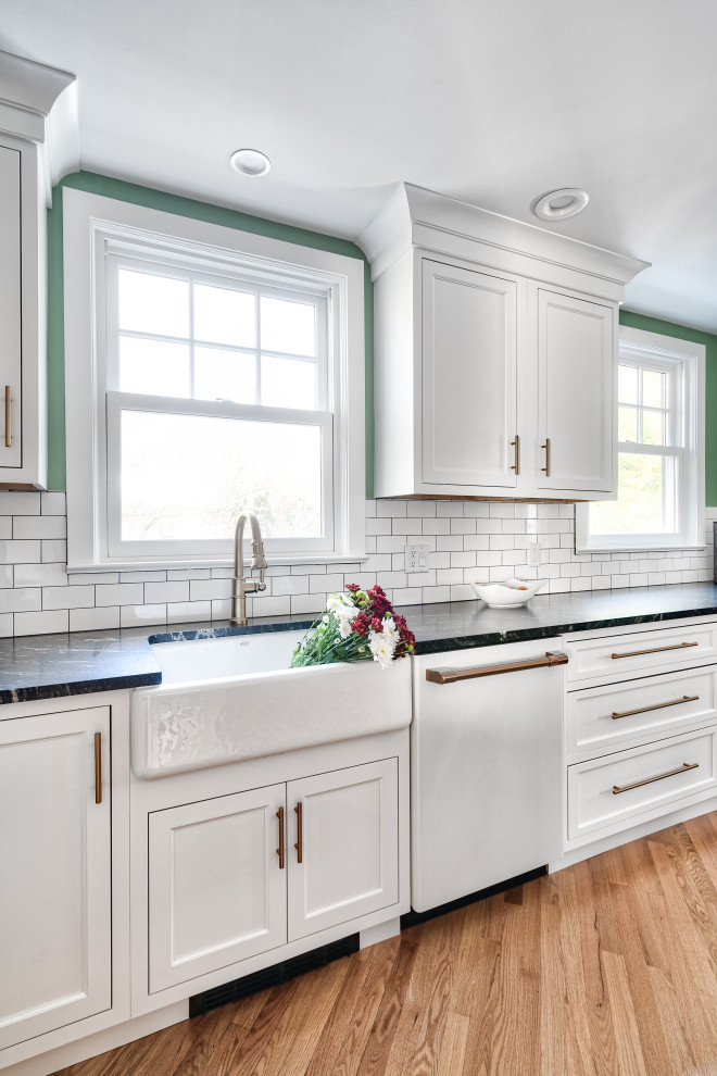Shaw Farmhouse Sink - Transitional - Kitchen - Newark - by KraftMaster ...