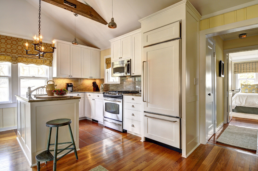 Shelter Island Country - Farmhouse - Kitchen - New York - by Marla Sher ...