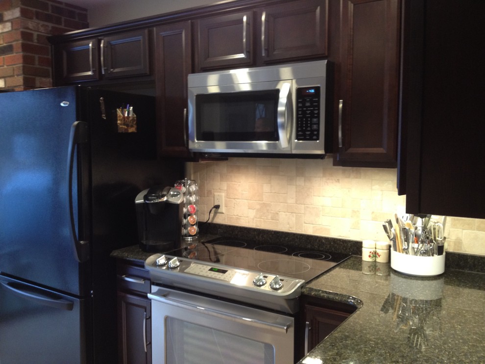 Shenandoah Breckenridge Cherry Java Kitchen - Traditional - Kitchen ...