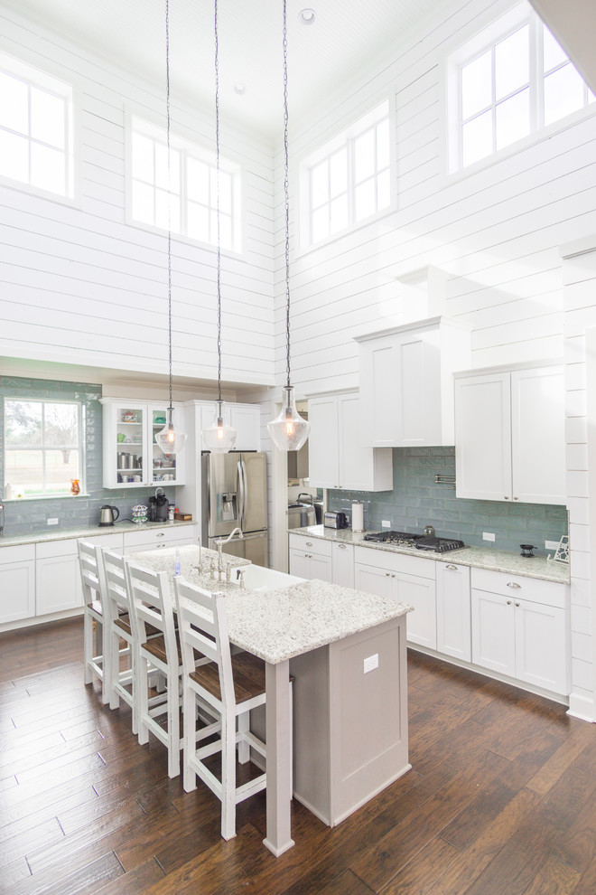 Shiplap Farmhouse - Farmhouse - Kitchen - Austin - by KLM Design-Build ...