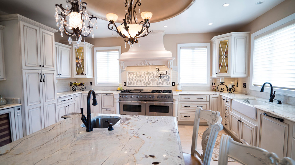 Shirazi Project - Kitchen & Bath Cabinets in Leesburg, VA - Clásico ...